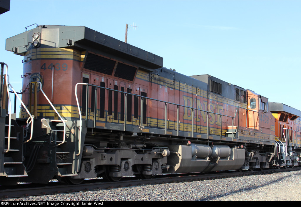 BNSF 4439